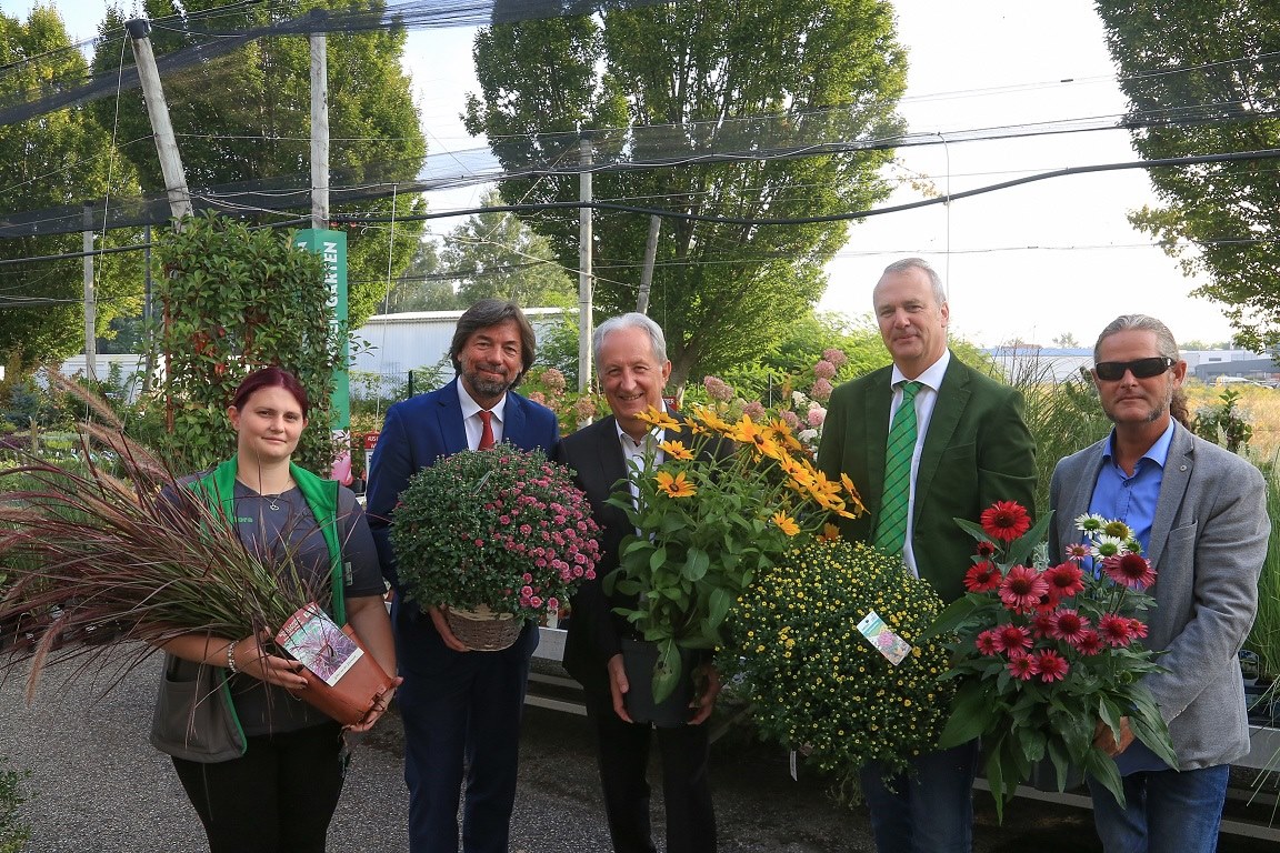 KNAPP 1 MILLION EURO INVESTITION FÜR NEUERÖFFNUNG: GRÜN NEU ENTDECKEN ...